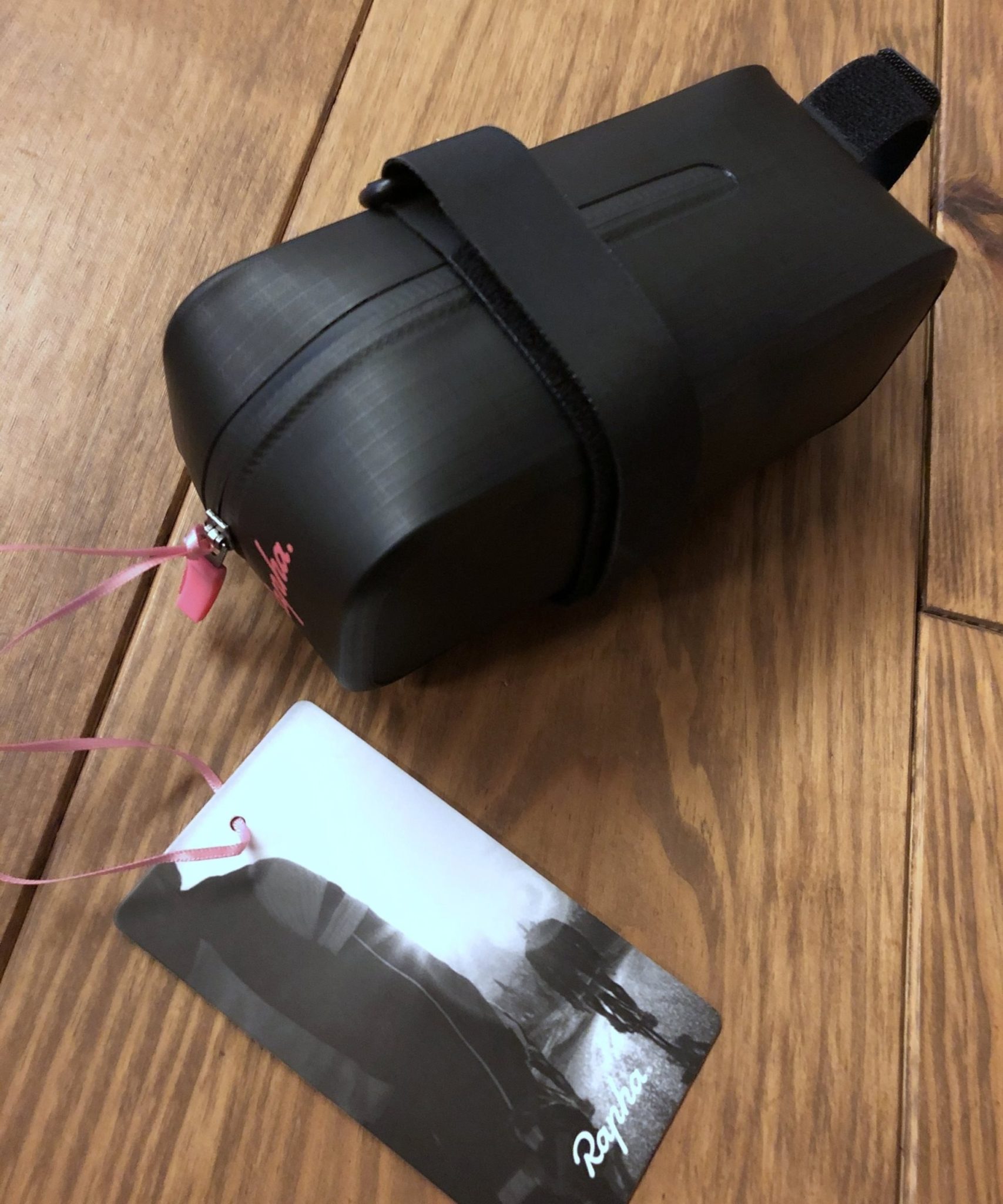 Raphaのサドルバッグ「WATERPRROF SADDLE BAG MEDIUM」を買ってみた＆レビュー